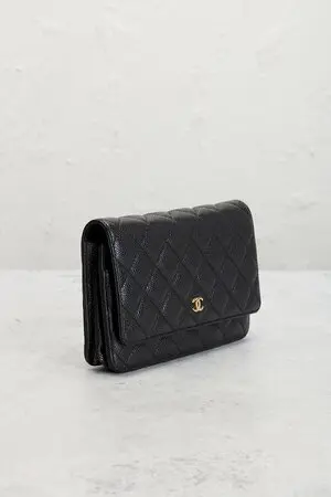 Chanel Caviar Classic Wallet On Chain