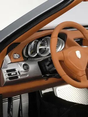 AMALGAM COLLECTION Porsche Carrera Gt 1:8 Model Car
