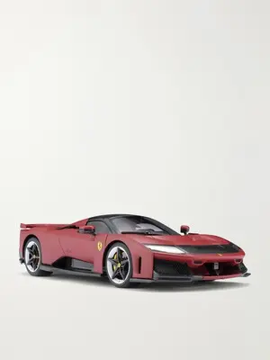 AMALGAM COLLECTION Ferrari F80 Racing 1:18 Model Car