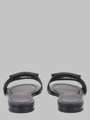 Fendi Slide Baguette In Pelle Nera