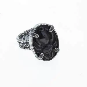 GEM KINGDOM Black Mother Of Pearl Fox Cameo Ring