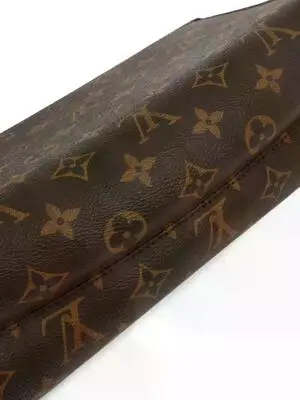 LOUIS VUITTON Victoire Monogram Canvas Chain-strap Shoulder Bag