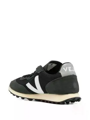 VEJA Logo-patch Panelled Sneakers