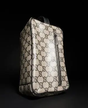 Gucci Essence Classic Small Toiletry Case