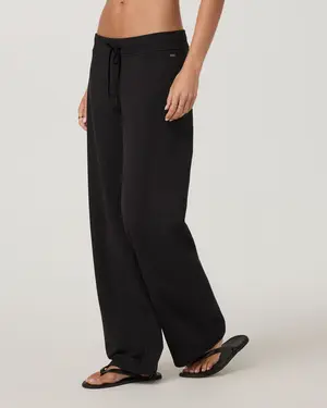 Vuori Halo Low Rise Straight Leg Pants Shorts - Solid Black