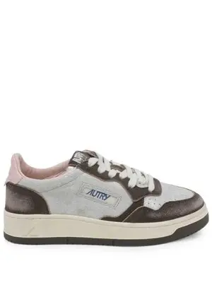 AUTRY Medalist Low Sneakers In Suede Silver And Mustang - Metallic