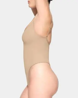 SKIMS Seamless Sculpt Thong Bodysuit - Clay