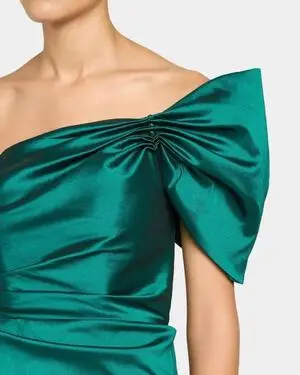 Rickie Freeman For Teri Jon One Shoulder Ruched Taffeta Gown - Emerald