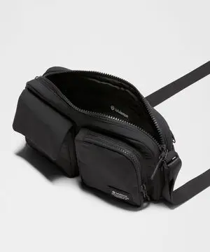Lululemon Multi-pocket Crossbody Bag 2.5l