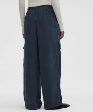 Lululemon Matte Satin Relaxed-fit Mid-rise Cargo Pant