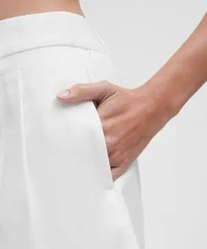 Lululemon Lululinen High-rise Short 6 - White