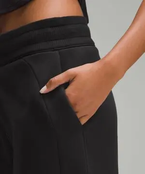 Lululemon Scuba High-rise Short 5 - Black