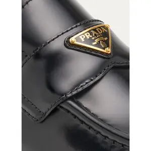 Prada 10mm Leather Loafers