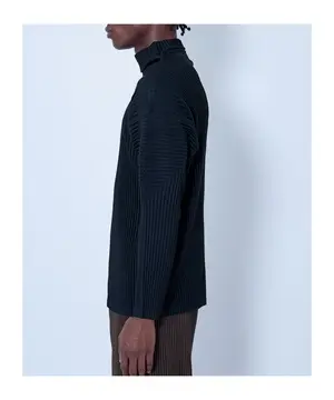 Issey Miyake Basics Top