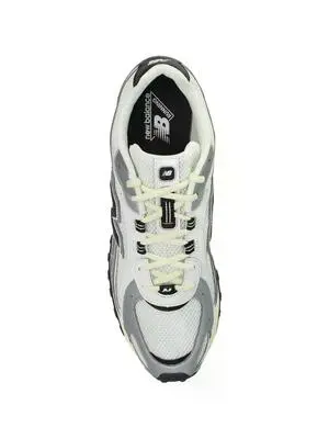 NEW BALANCE 204l Sneakers - Silver