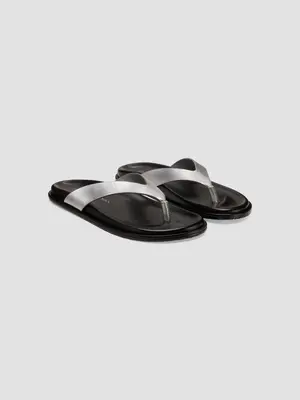 STUART WEITZMAN Marykate Thong Sandals