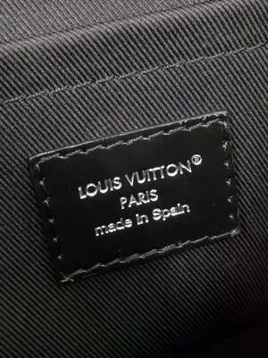LOUIS VUITTON 2021-2026 Glossy Calfskin Keepall Cargo Bandouliere 25 Satchel - Black