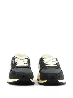 AUTRY Reelwind Logo-patch Low-top Sneakers - Black