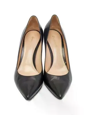 GIANVITO ROSSI Pointed Toe Pumps