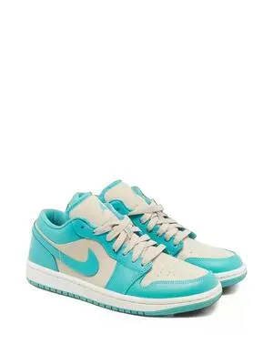 JORDAN 1 Low Sneakers - Blue