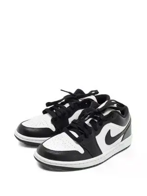 JORDAN 1 Panda Low-top Sneakers