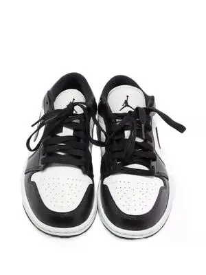 JORDAN 1 Panda Low-top Sneakers