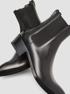 TOM FORD Burnished Leather Chelsea Boots