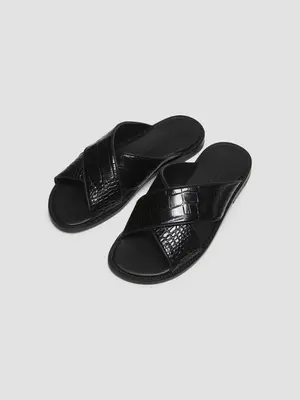 Manolo Blahnik Otawi Leather Sandals