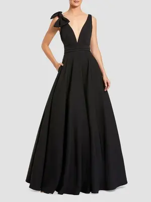 Mac Duggal Crepe Sleeveless V-neck Gown Black