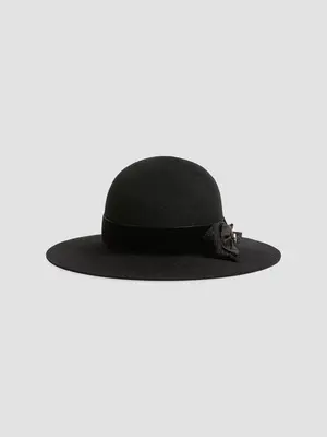 Valentino Garavani Vlogo Signature Hat In Lapin Fabric And Velvet With Taffetas Bow - Black