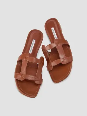 Manolo Blahnik Grellanuflat Leather Sandals