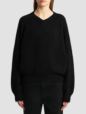 Khaite Wolfe Drop-shoulder Cashmere Sweater