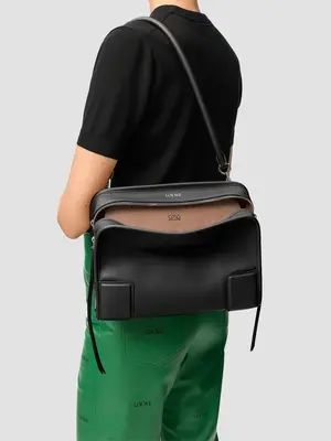 Loewe Amazona 180 Medium Leather Handbag - Black