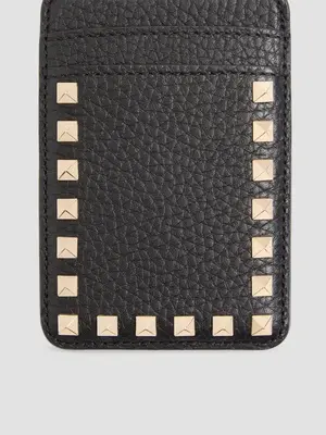 Valentino Garavani Rockstud Magnetic Cardholder In Grainy Calfskin - Black
