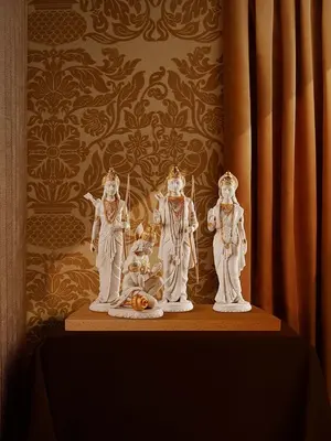 LLADRO Rama Re Deco Figurine