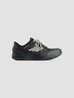 Balenciaga Hamptons Worn-out Sneakers - Black