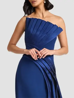 Tadashi Shoji Belair Draped Taffeta & Crepe Strapless Gown