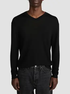 FRAME Fine Gauge Wool-cashmere V-neck Sweater