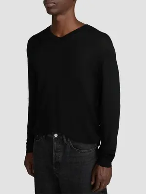 FRAME Fine Gauge Wool-cashmere V-neck Sweater