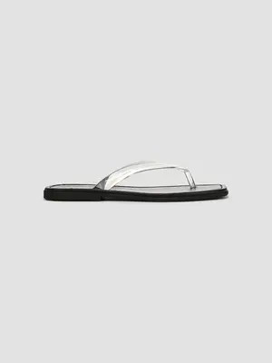 Veronica Beard Clea Jelly Flip-flops - Clear