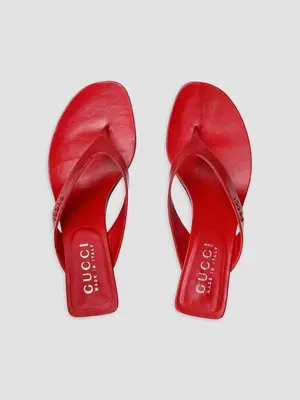 Gucci Vittoria 55mm Leather Thong Sandals - Red