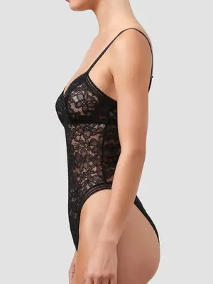 Wolford Graphic Lace Wireless Bodysuit