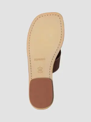 Bernardo Agora Thong Sandals - Saddle