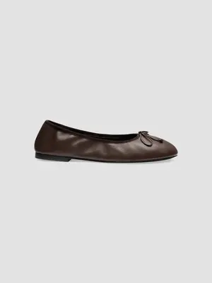 STUART WEITZMAN Nia Ruched Leather Ballet Flats - Walnut