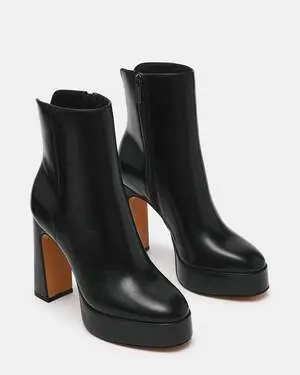 Steve Madden Lochlan Block Heel Booties