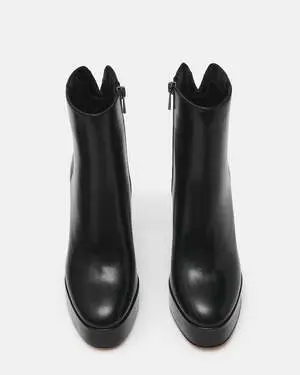 Steve Madden Lochlan Block Heel Booties