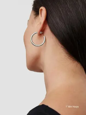 JENNIFER FISHER Lilly Huggie Earrings/23mm