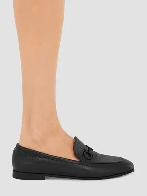 FERRAGAMO Soldy Gancini Leather Loafers - Nero