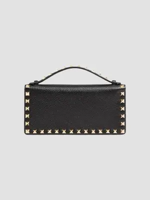 Valentino Garavani Rockstud Wallet With Chain In Grainy Calfskin - Black
