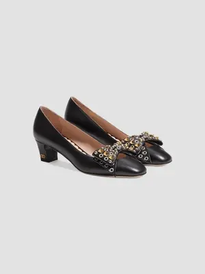 Valentino Garavani Bowow 45mm Pumps In Kidskin With Studs - Black